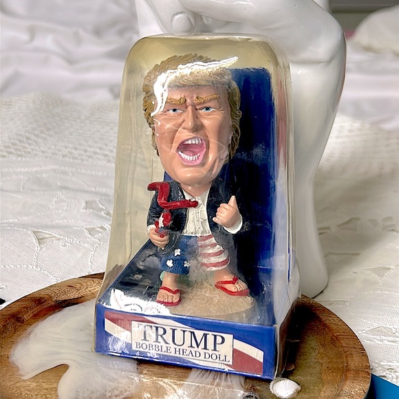 KC HAWAII | Other | Nib Donald Trump 425 Bobble Head Limited Addition ...